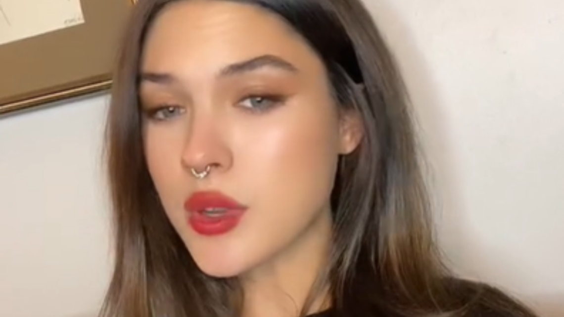 Emily vindt zichzelf veel te knap voor deze wereld: "Iedereen wil op ...