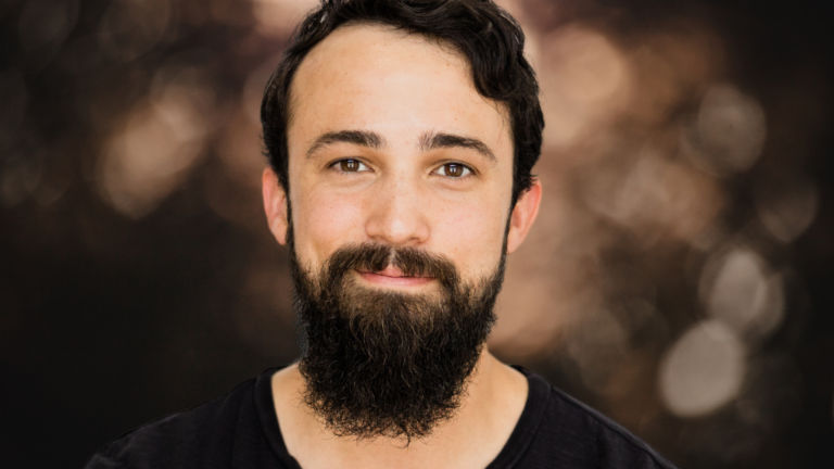 Amir (32): "Vroeger was alles beter? Dit doen we nu slimmer dan 20 jaar geleden"