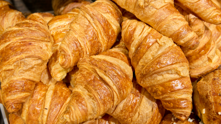 Onderzoek: Je kan beter je croissants bij de supermarkt kopen dan bij ...