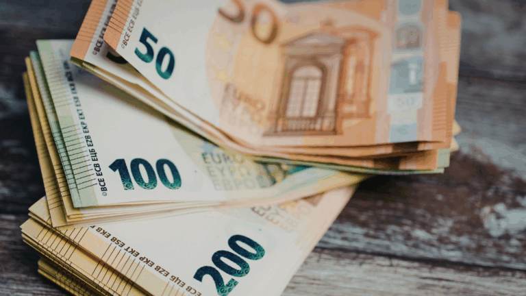 Waarom één dag contant betalen per week je helpt om geld te besparen ...