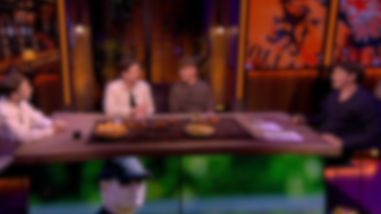 Eerste aflevering Het Oranje Café zorgt direct voor discussie: dit valt ...